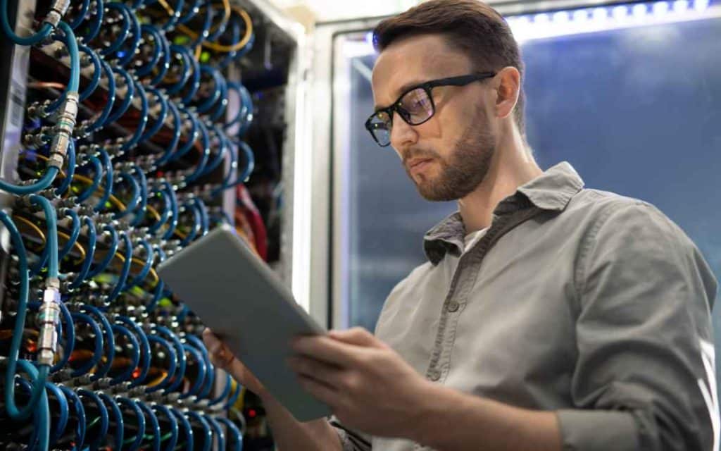 Simulación de procesos industriales: aplicaciones y fases