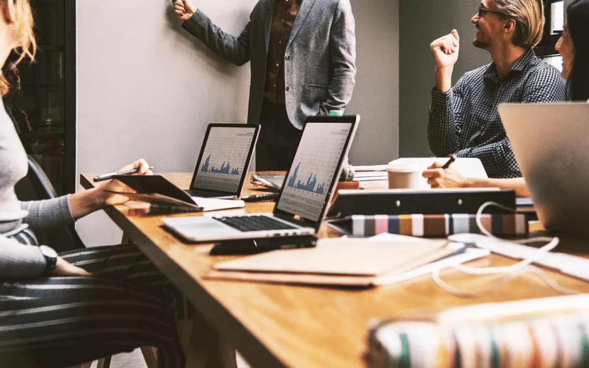 Daily Scrum ¿Qué es? ¿Cómo hacerla? + Consejos